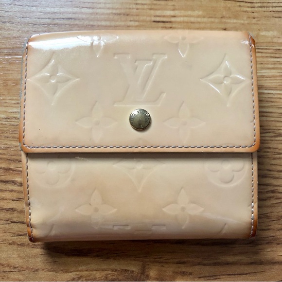 Louis Vuitton | Bags | Louis Vuitton Cream Beige Vernis Elise Wallet ...